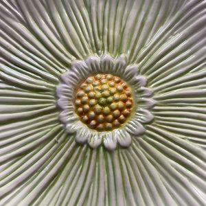 Dining | Floral Plates Set Of 2 Daisy Flower Dishes New | Poshmark